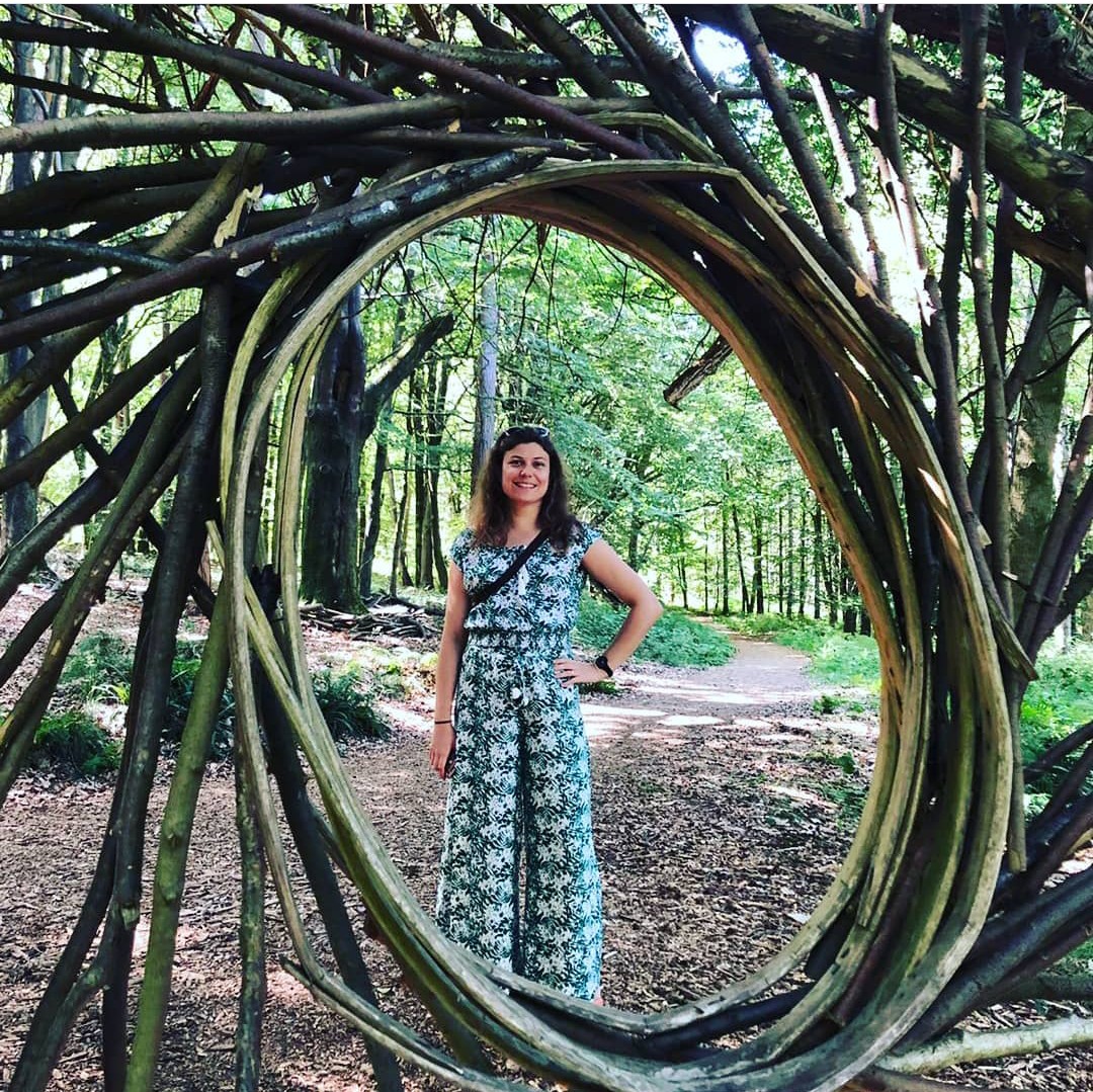 Lizzie Grashion Hewitt - Complicité